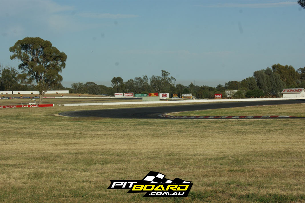 Track Guide: Winton Raceway, Victoria - Racing, Riding, Motorcycle ...
